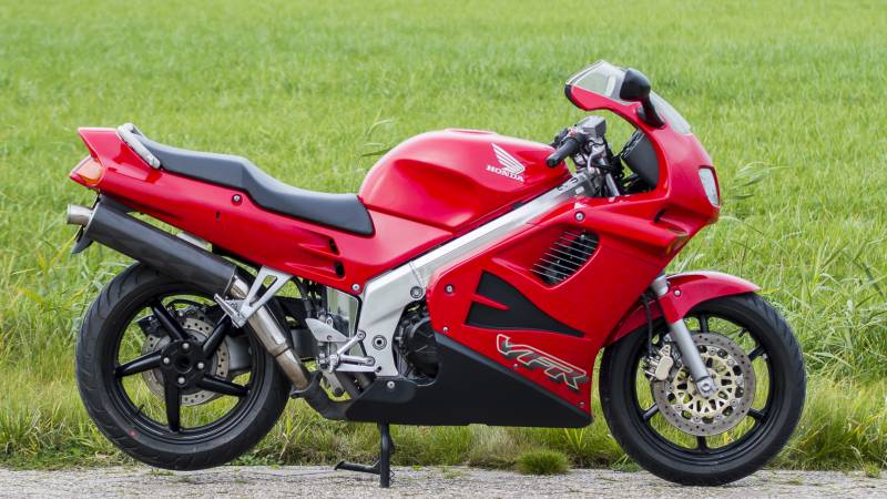 VFR 750 RC36-II High Resolution | VFRworld
